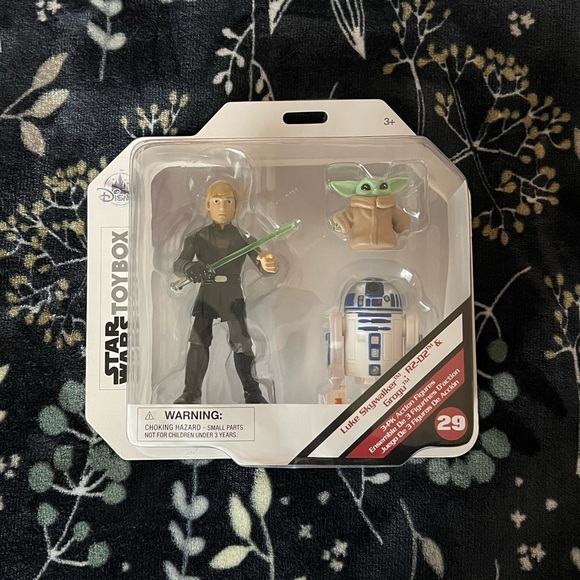 Disney | Toys | Nwt Star Wars Toy Box Luke Skywalker R2d2 And Grogu ...